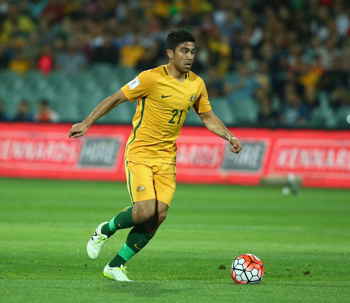 Pro Footballer Massimo Luongo Talks Training, Pre-Game Rituals, Waffles ...