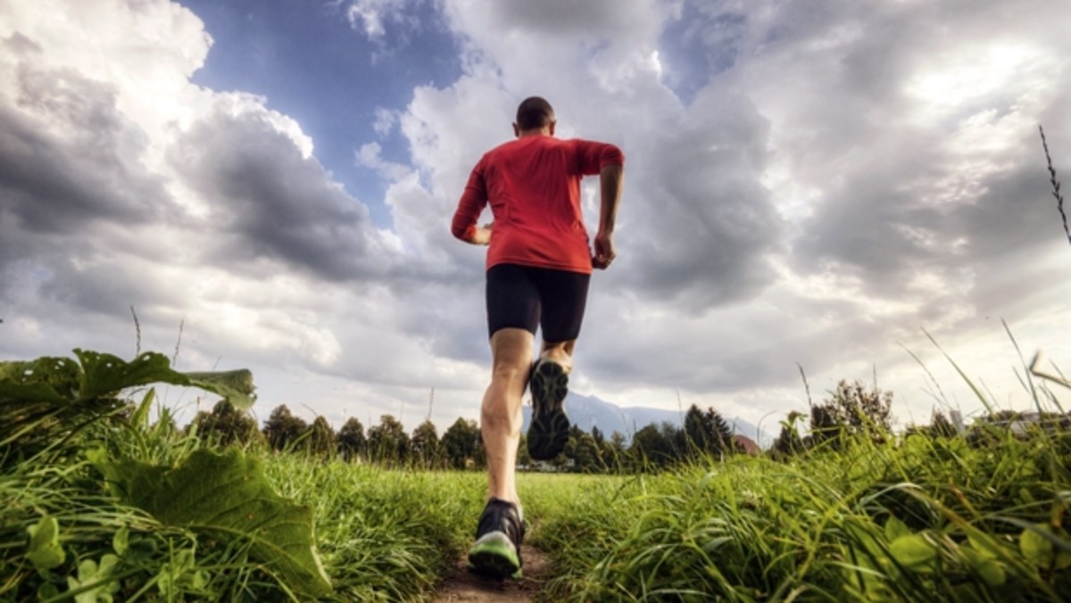 10 Tips for Running on Trails - Trail Run Races - Men's Journal