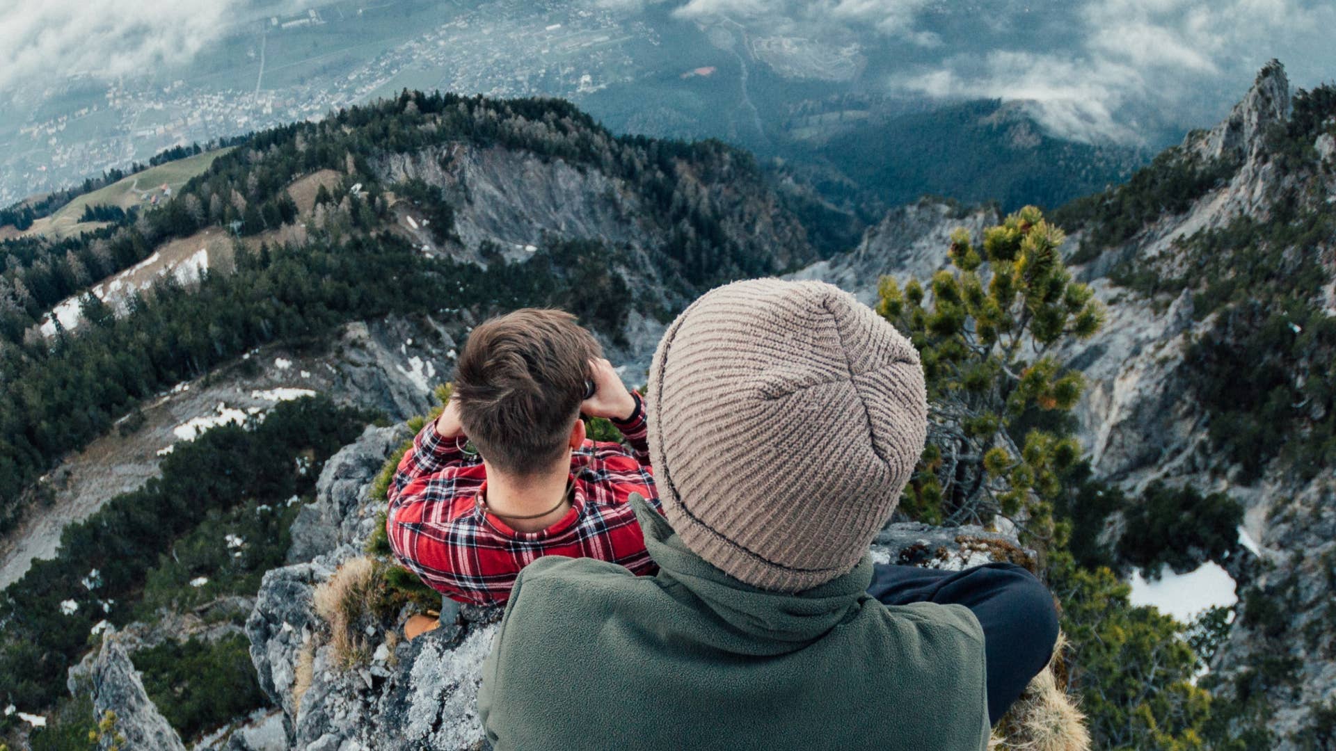 6 Best Adventure Podcasts for Backpackers, Gearheads, and Climbers