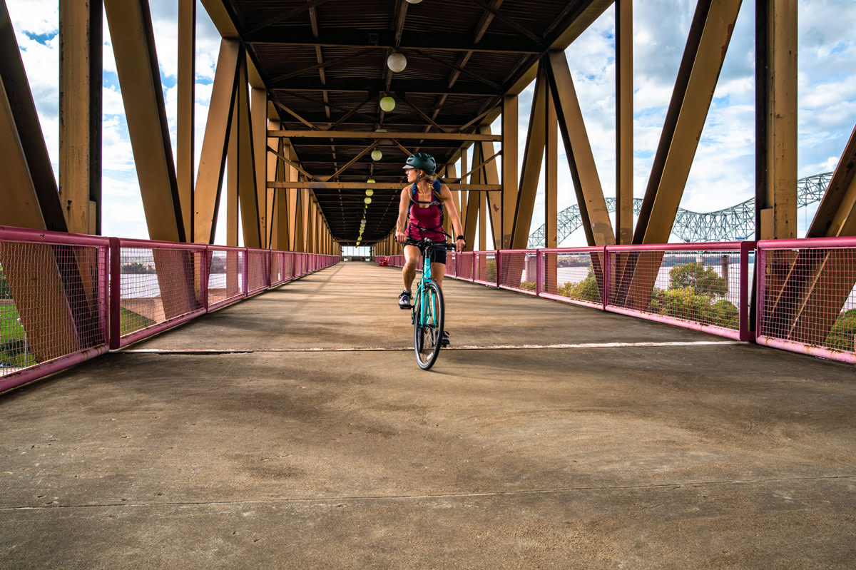 Packlist: The Gear We Took on an Urban Bike Ride Through Memphis - Men ...