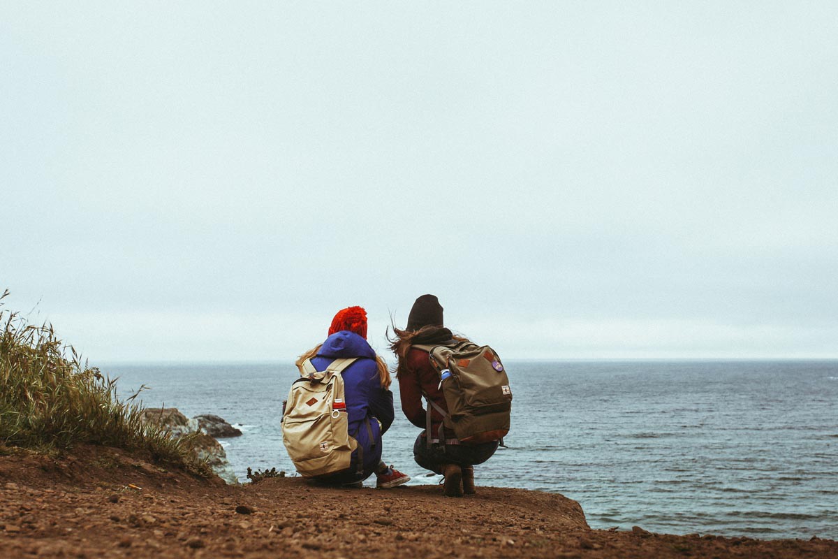 Tips for traveling with long-distance friends