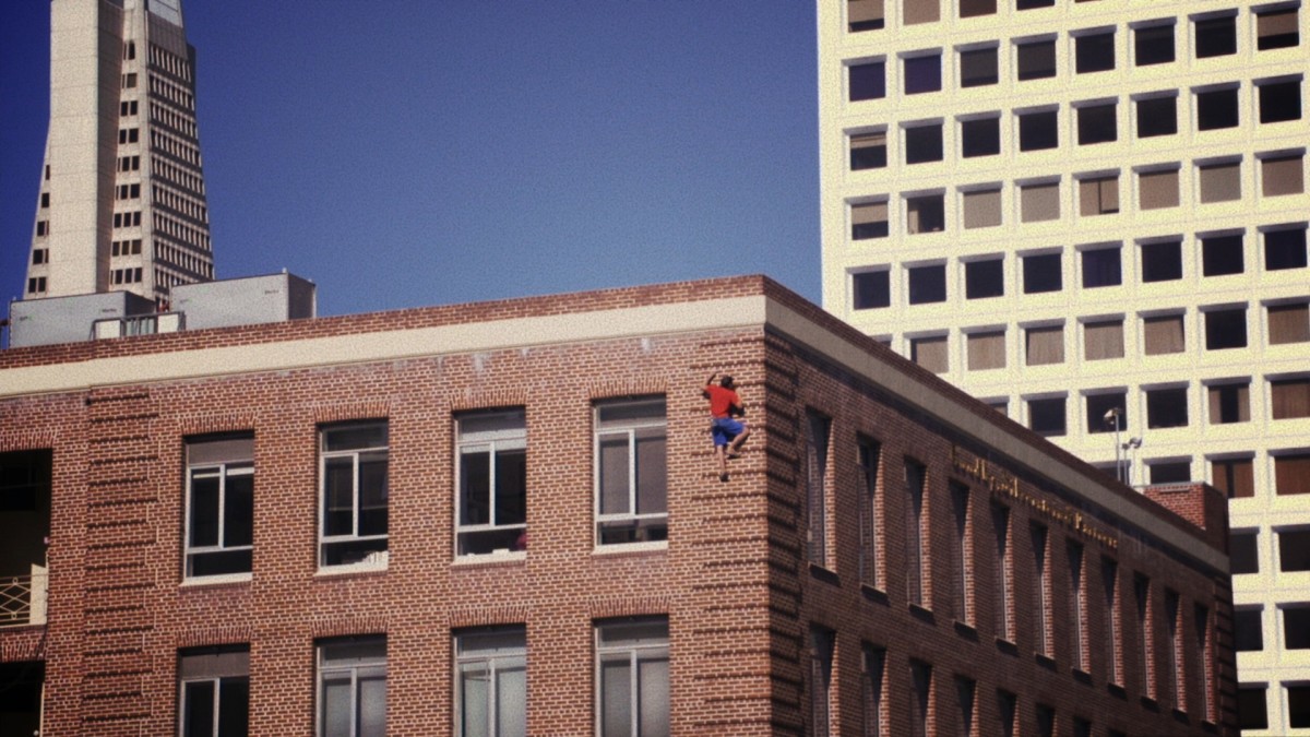 Rock climbing icon Alex Honnold goes urban