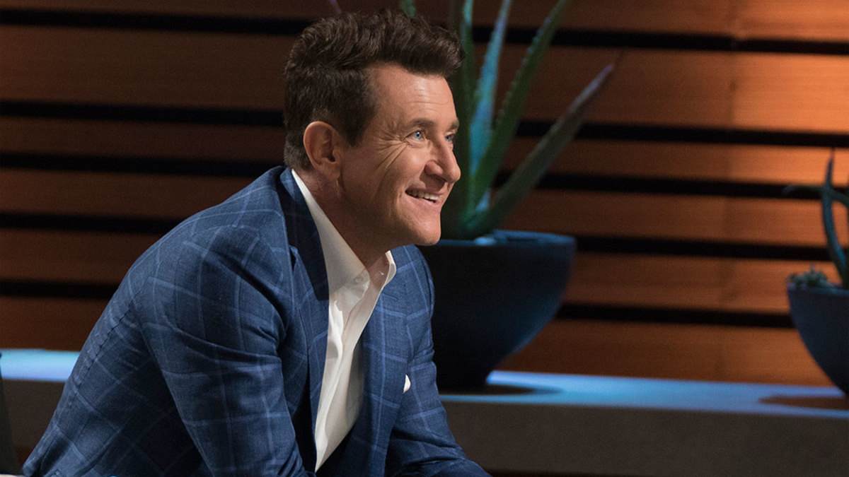 Essential Travel Tips and Tricks From ‘Shark Tank’ Star Robert Herjavec