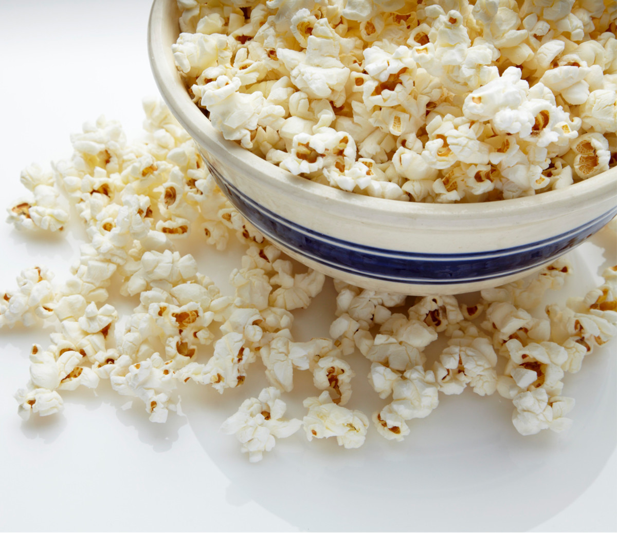 16 Healthy Snacks to Get at a Convenience Store