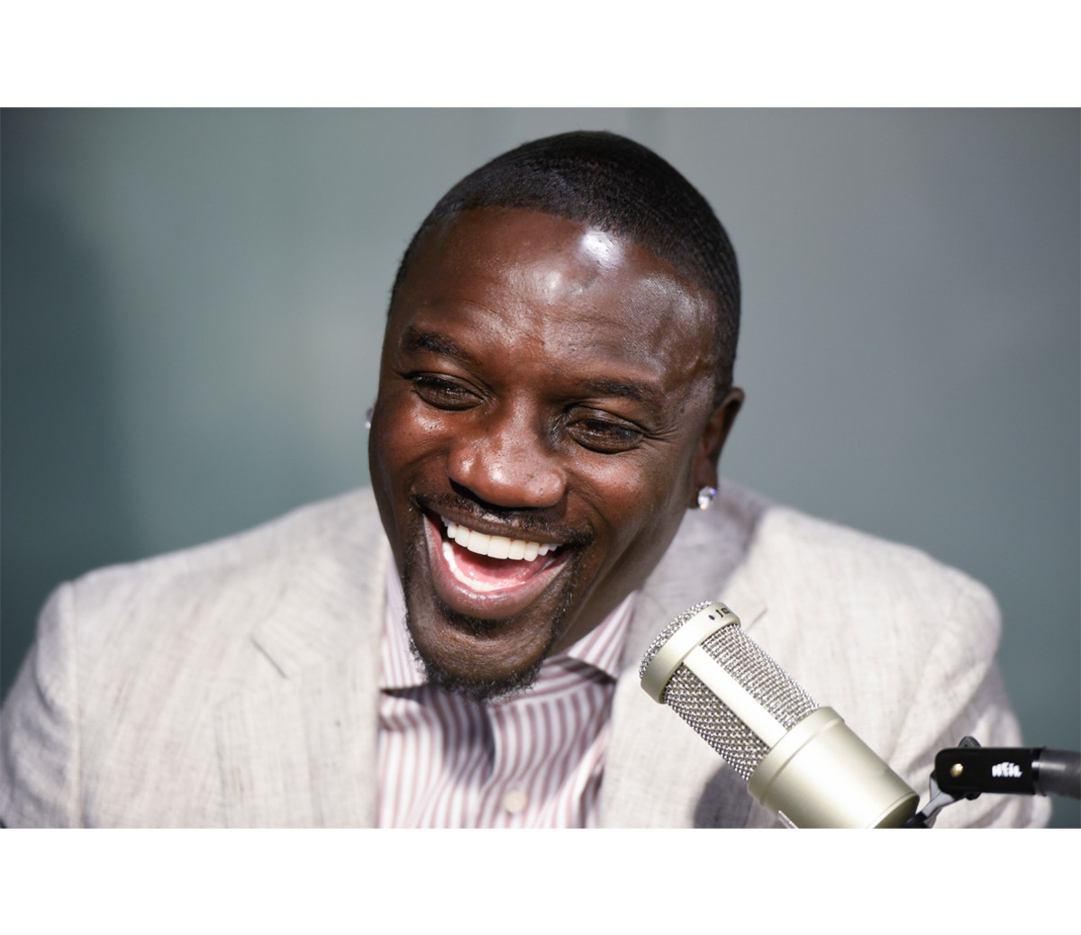 12 Celebs and Athletes Who Give Back - Men's Journal