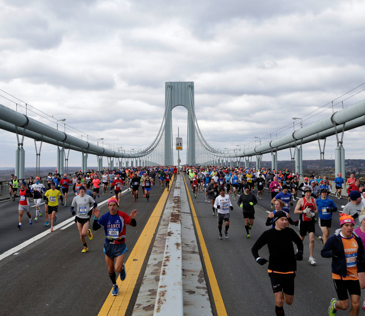 Run the World: Travel and Training Tips for the 6 World Marathon Major ...