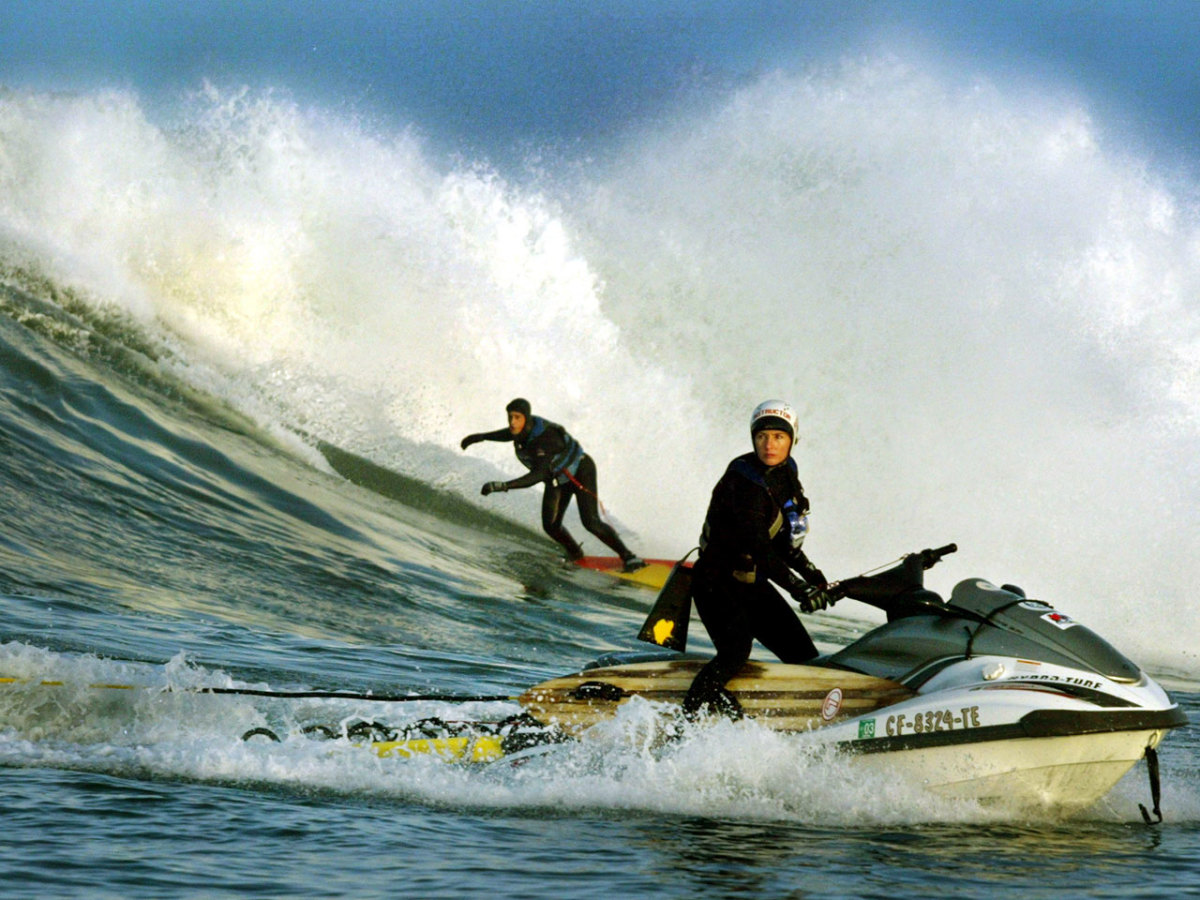 The 10 Most Extreme Big-wave Surfing Destinations