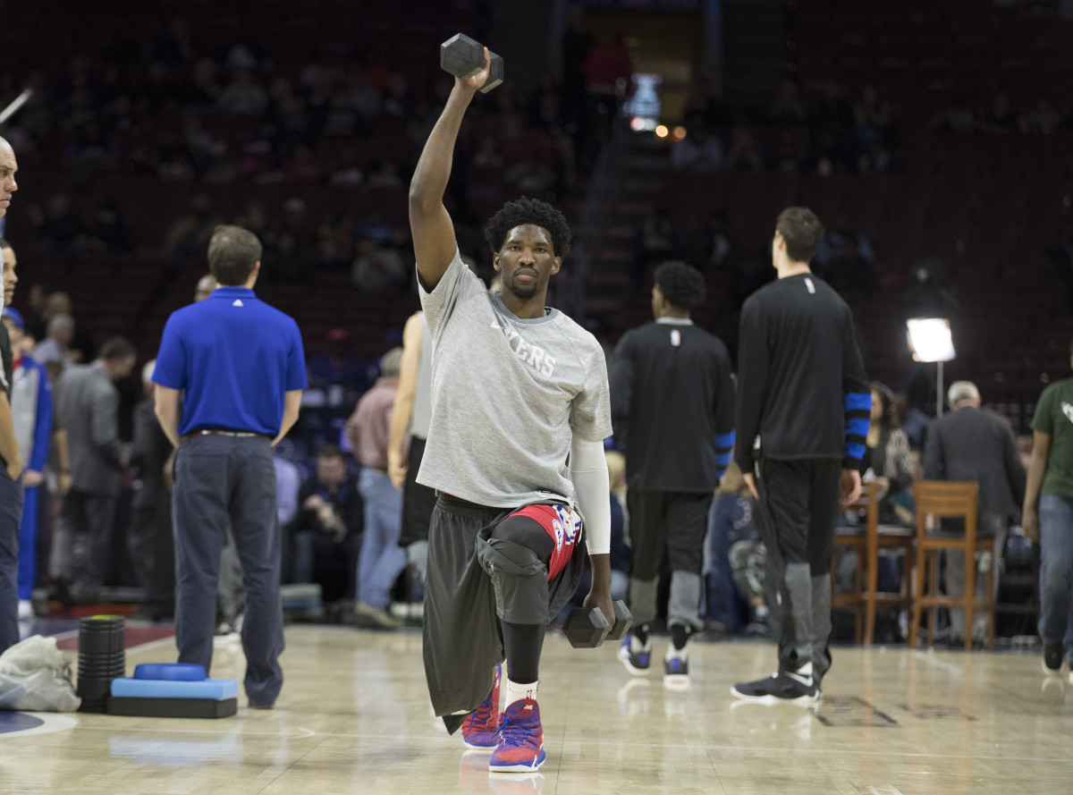 6 Moves to Stay Injury-Free on the Basketball Court - Men's Journal