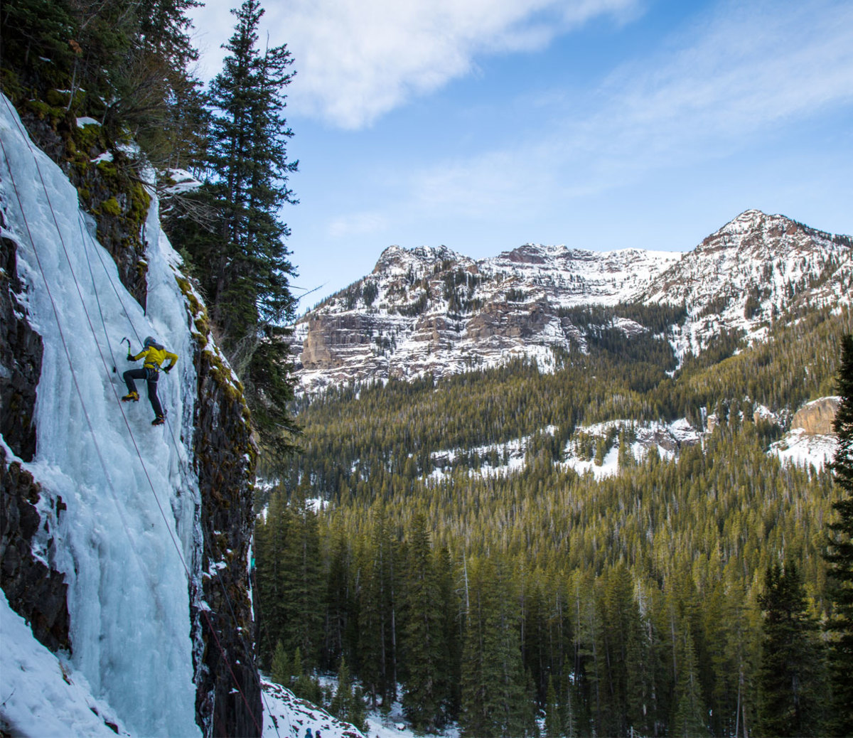 6 Extreme Outdoor Adventures to Challenge Your Fitness in December