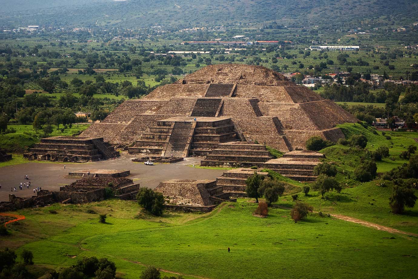 Mexico City Travel Guide Aztec Temples Street Tacos And Lucha Libre