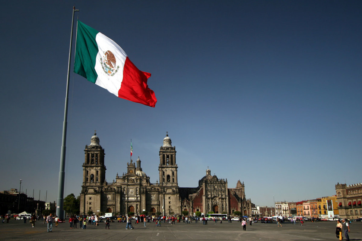 Mexico City Travel Guide: Aztec Temples, Street Tacos, and Lucha Libre