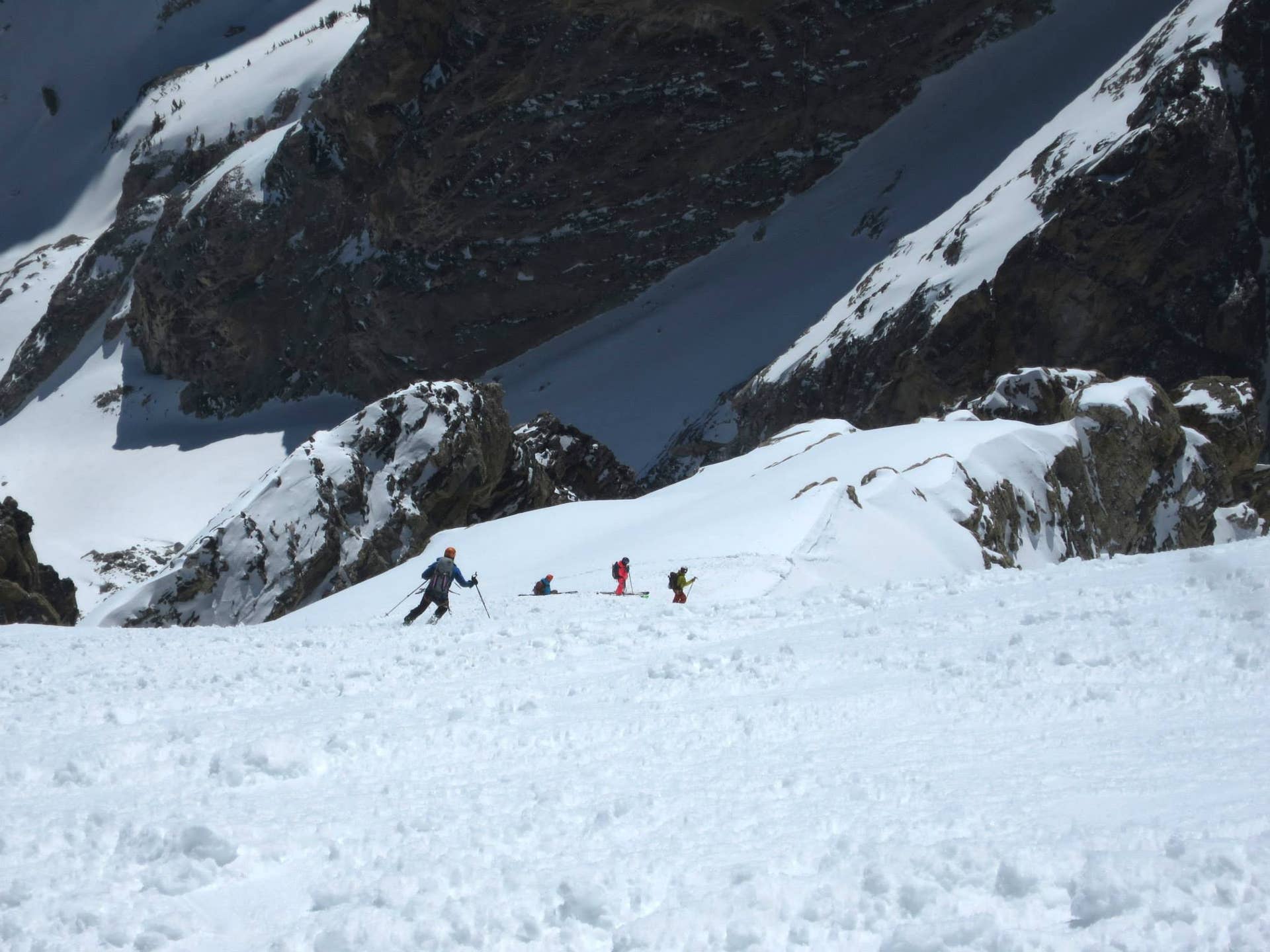 A Guide to Making New Friends While Skiing