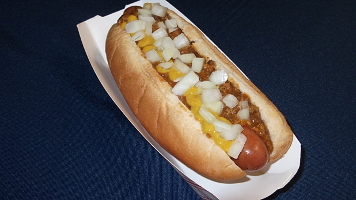 Best Baseball Stadium Food in Every MLB Stadium (30) - Men's Journal