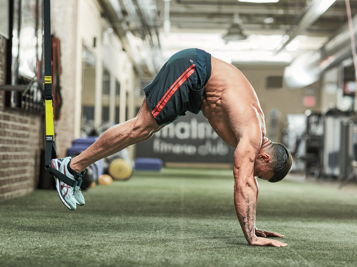 9 Best Bodyweight Moves to Develop Colossal Arms - Men's Journal