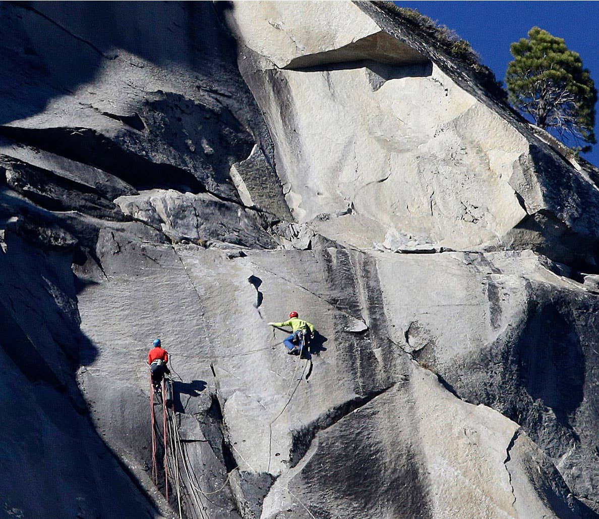 Duo Finishes Free-Climb up the Dawn Wall