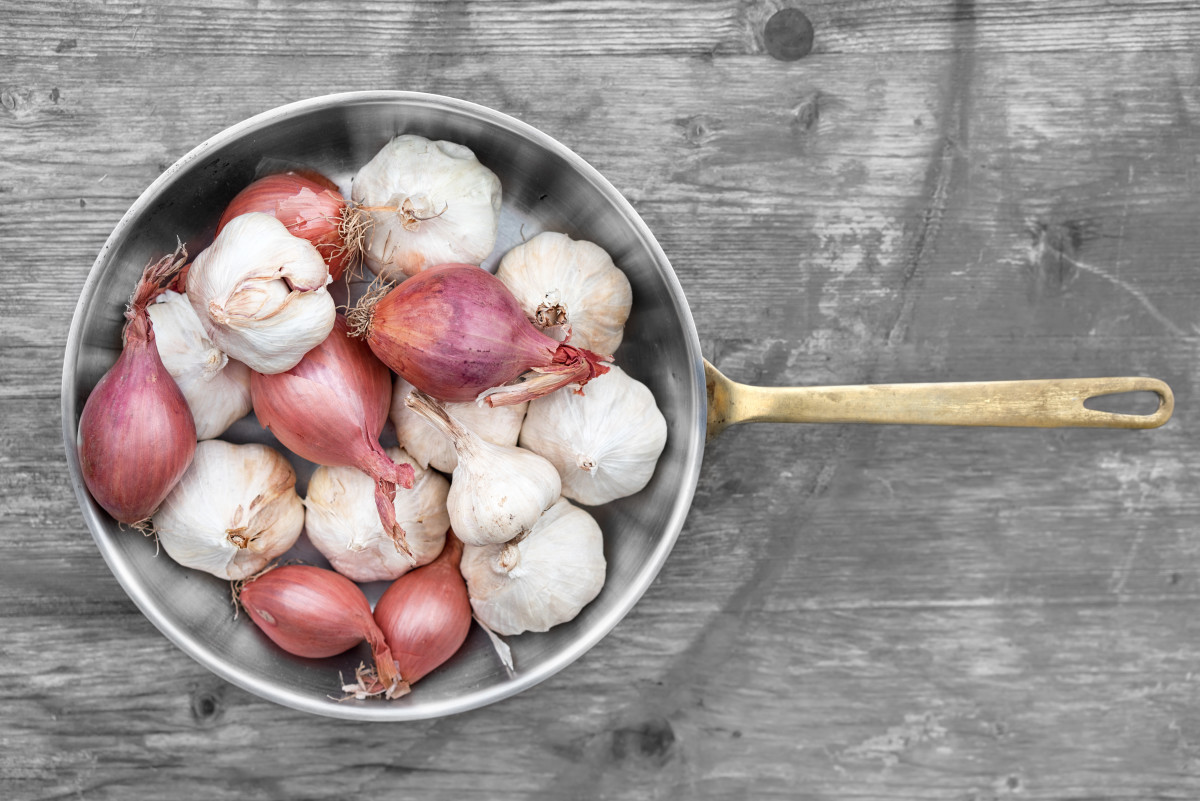 5 Foods That Make You Stink - Men's Journal