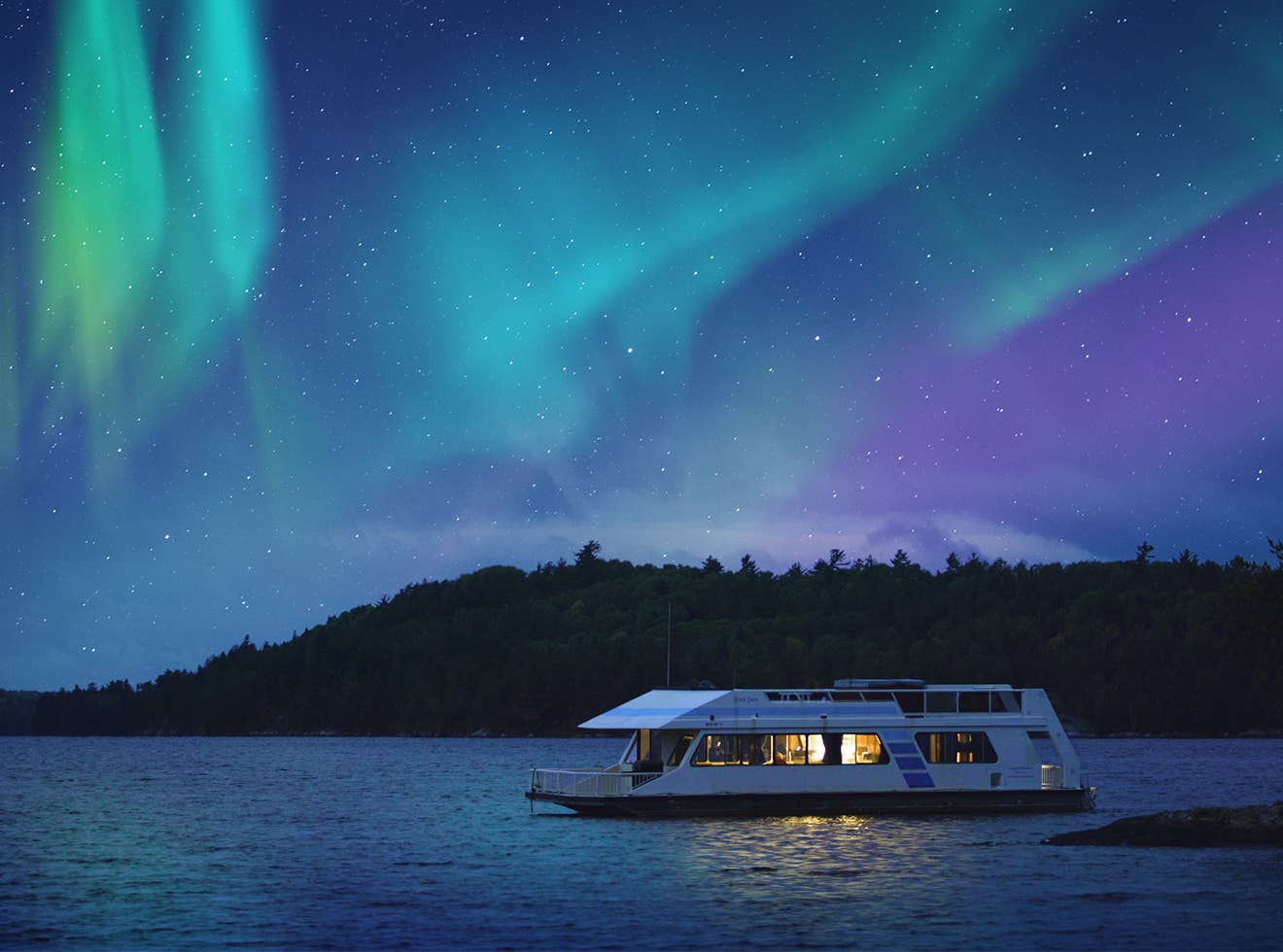 Northern Lights: Best Places to See Aurora Borealis | Men's Journal ...