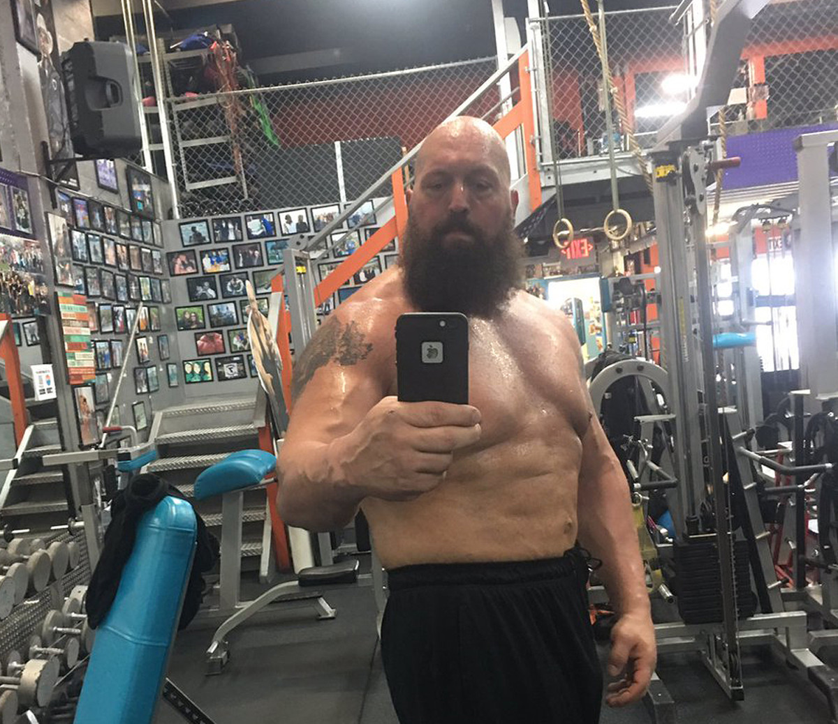 'A giant with abs': How WWE's Big Show transformed his body in the gym ...
