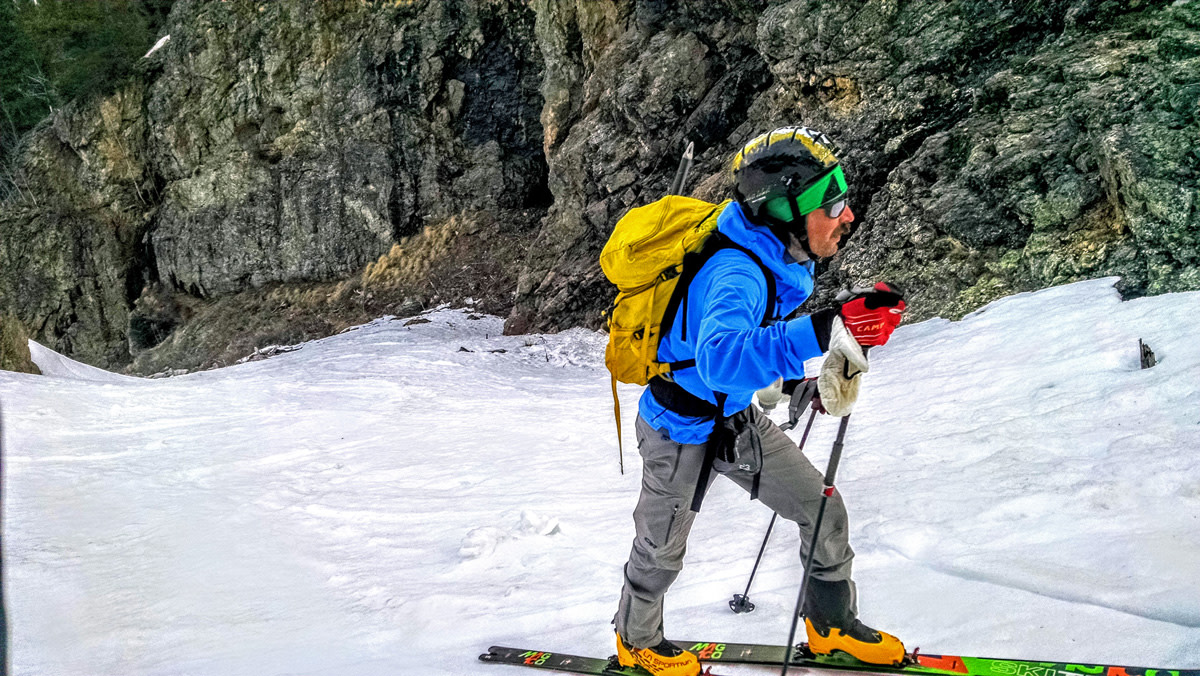 An Intro to ‘Skimo’ and Why It’s Becoming So Popular - Men's Journal