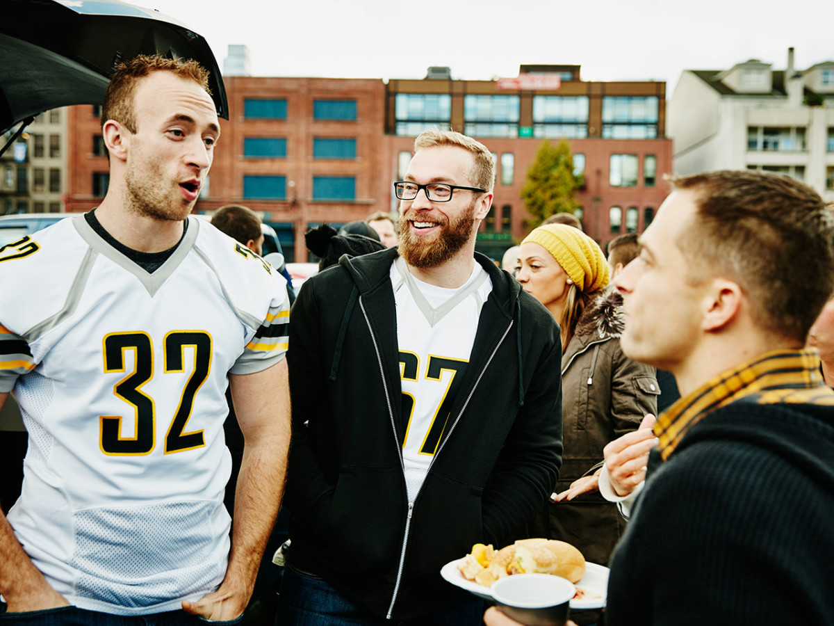 The Best Tailgating Grills, Coolers, and Accessories of Fall 2017