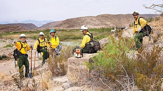 Los Diablos Hotshot - The Elite U.S. Firefighters from Mexico