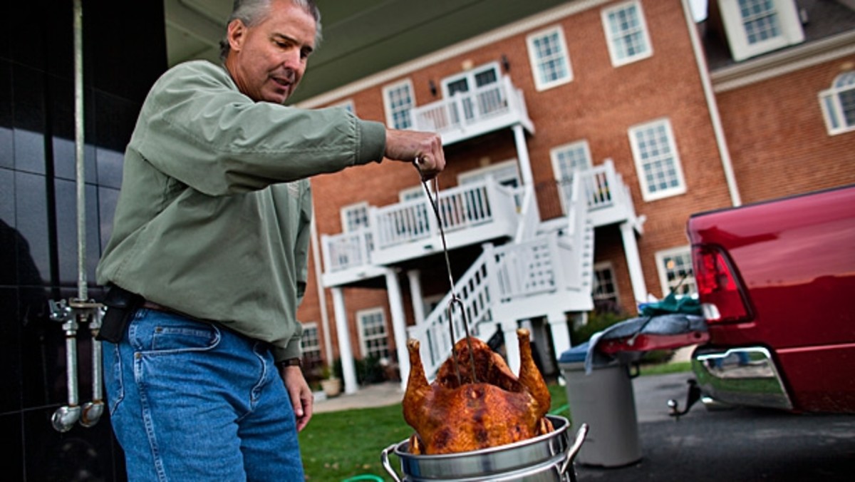 How to Deep-Fry a Turkey