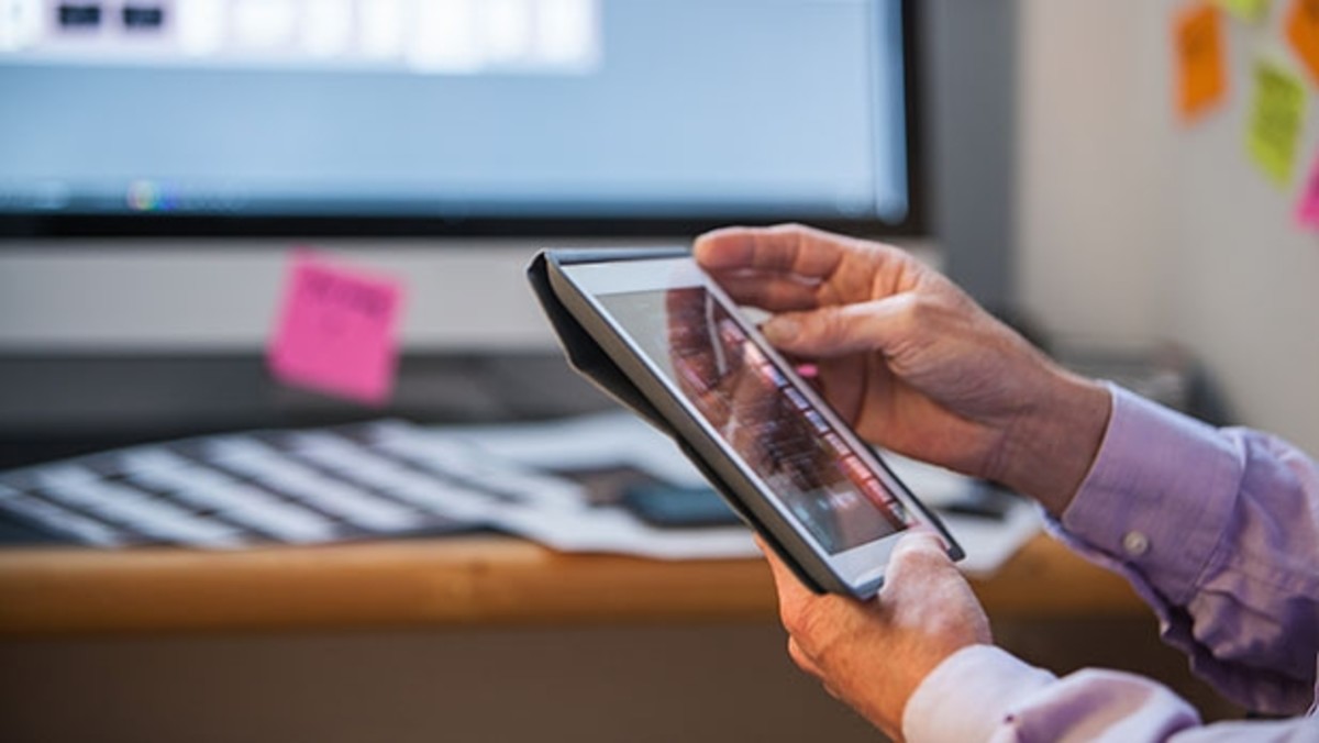 9 Tech Habits You Should Break Now