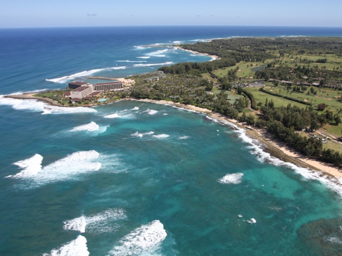 8 of the best vacations to improve your surfing