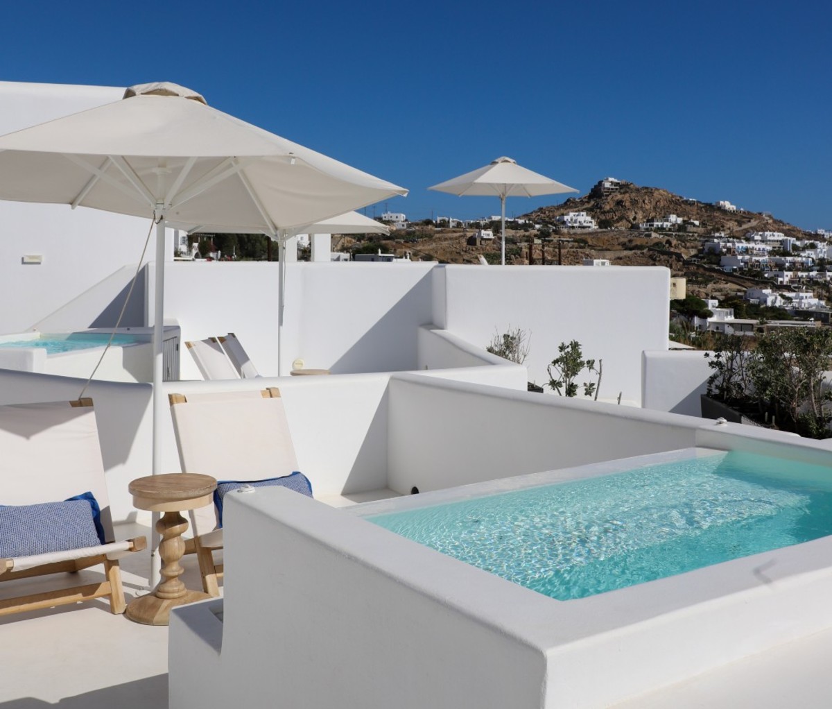Greece Travel Guide: Where to Go in Mykonos and Santorini