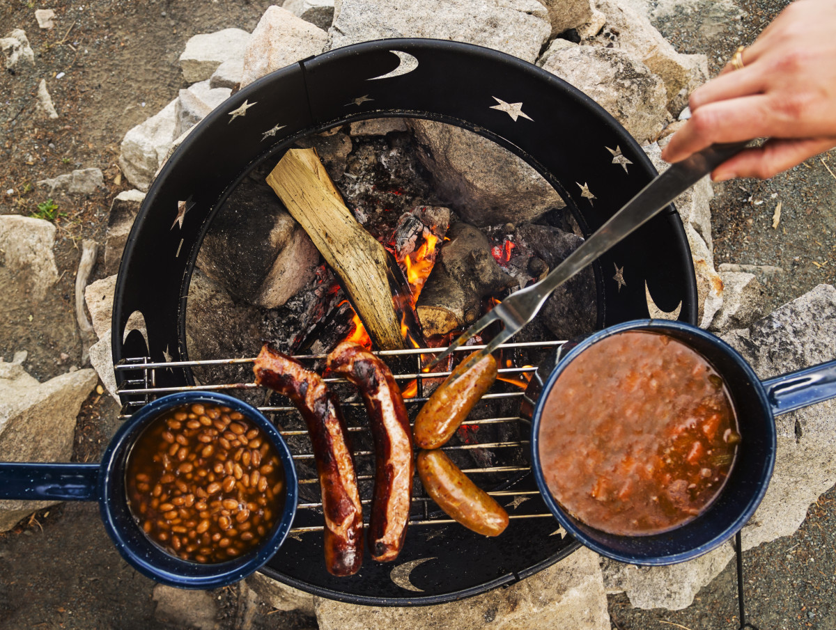 How to Cook Over an Open Fire in Your Backyard or Campsite