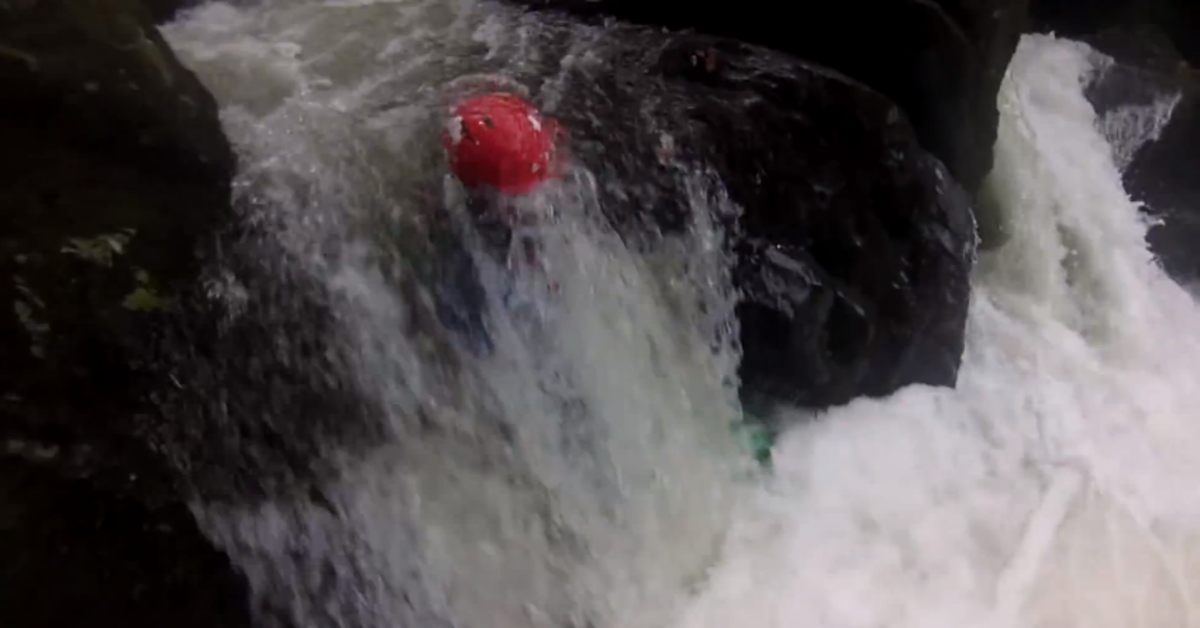 Kayak Rescue Done Right - Canoe & Kayak magazine