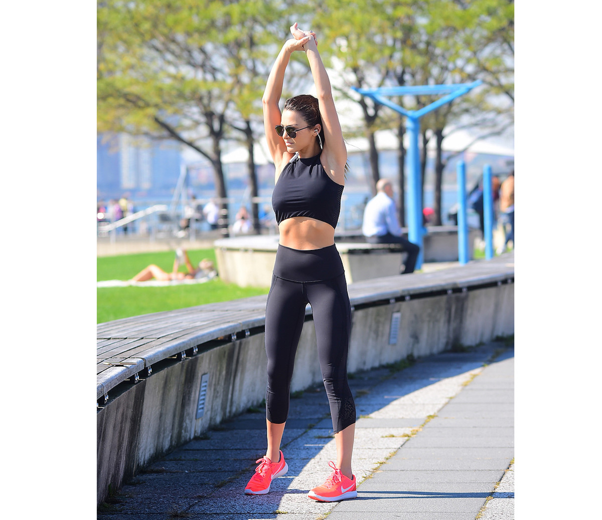 PHOTO GALLERY: Andi Dorfman Shows Off Her Incredible Physique