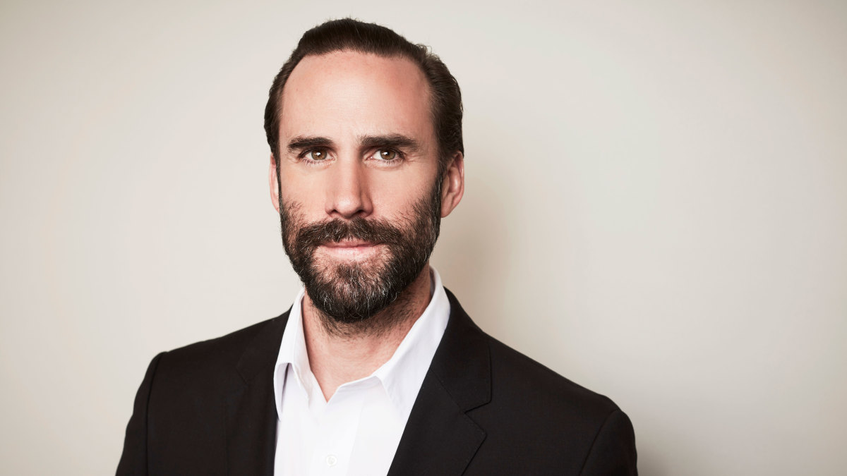 4 Things 'Handmaid's Tale' Star Joseph Fiennes Can't Live Without