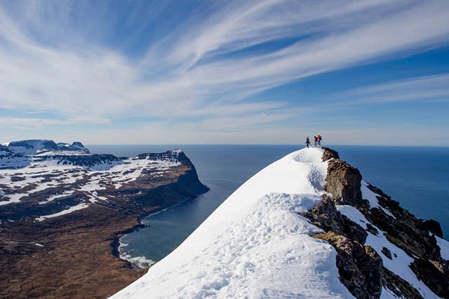 10 of the most beautiful places in the world to snowboard