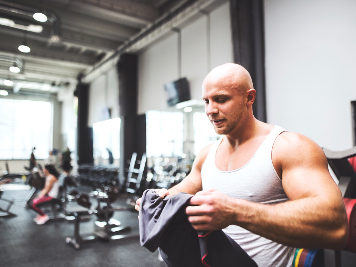 7 Gross Workout Habits That Wreck Your Skin - Men's Journal