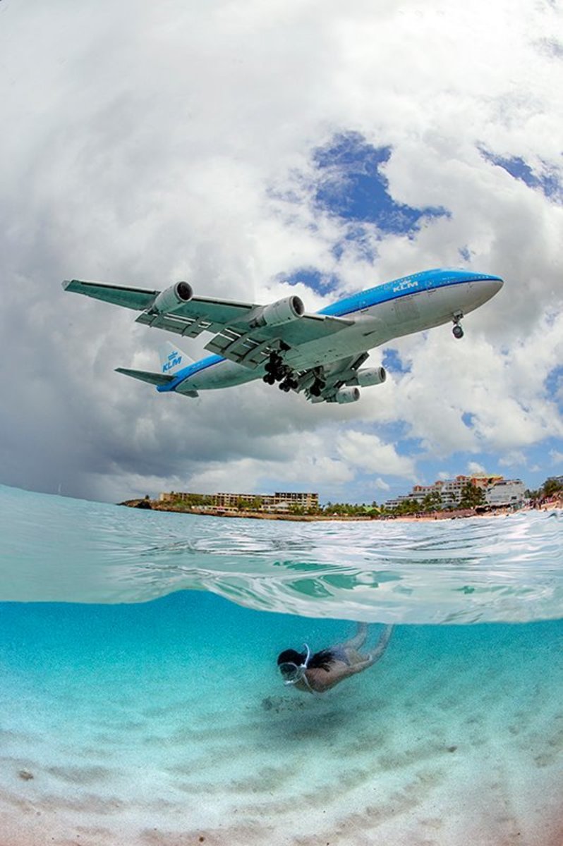 'Swimming with Jets,' a stunning photo series