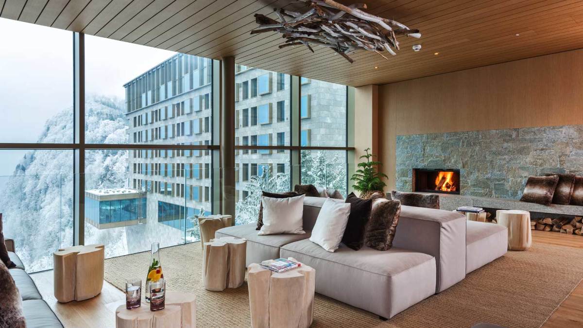 The 7 Most Stunning, Gravity-Defying Cliffside Hotels in the World: 2018