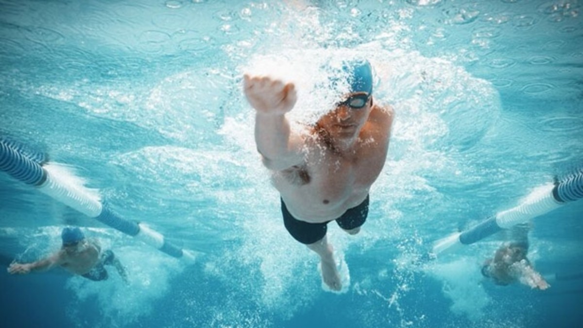 9 Best Swimming Workouts for Summer - Men's Journal