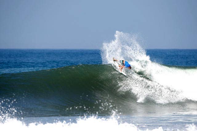 3 great surfing tips from the coach to the pros