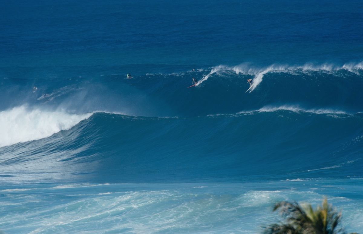 Big-wave surfer Kirk Passmore missing, presumed drowned after wiping out