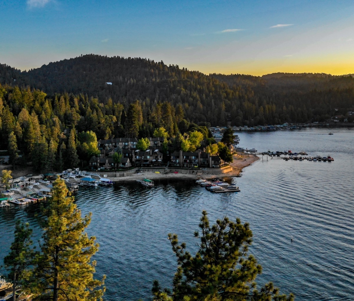 20 Best Lake Vacations in the U.S. and Beyond