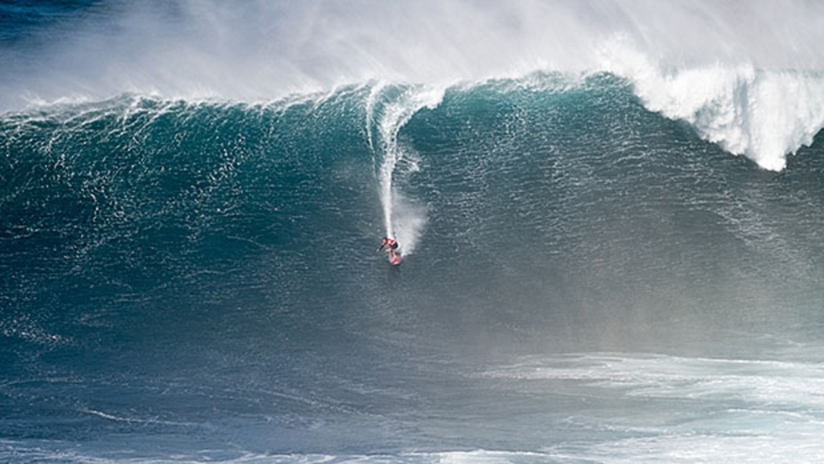 How Surf Legend Greg Long Gets Fit for Big Waves - Men's Journal