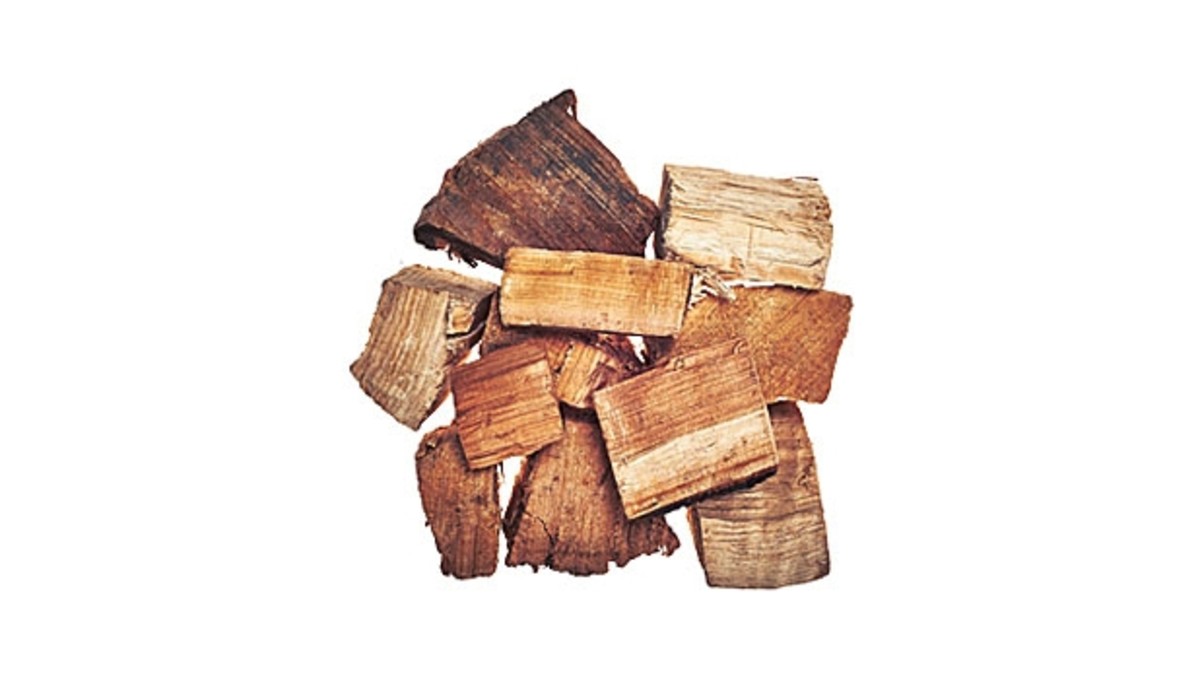 The Guide to Woods for Smoking and Grilling