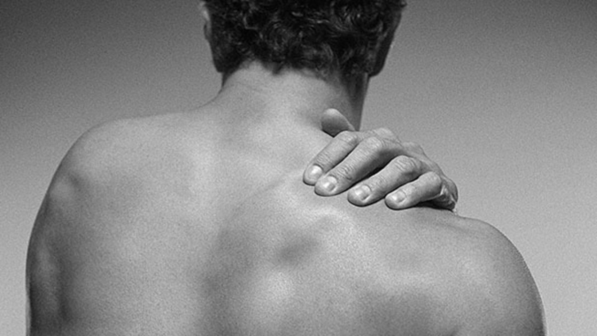 Top 10 Causes and Treatments for Shoulder Pain - Men's Journal