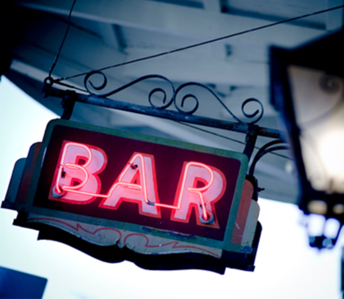 10 Most Infamous Bars in America