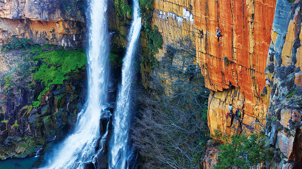 Keith Ladzinski Captures Sasha DiGiulian Climbing at Waterval Boven ...