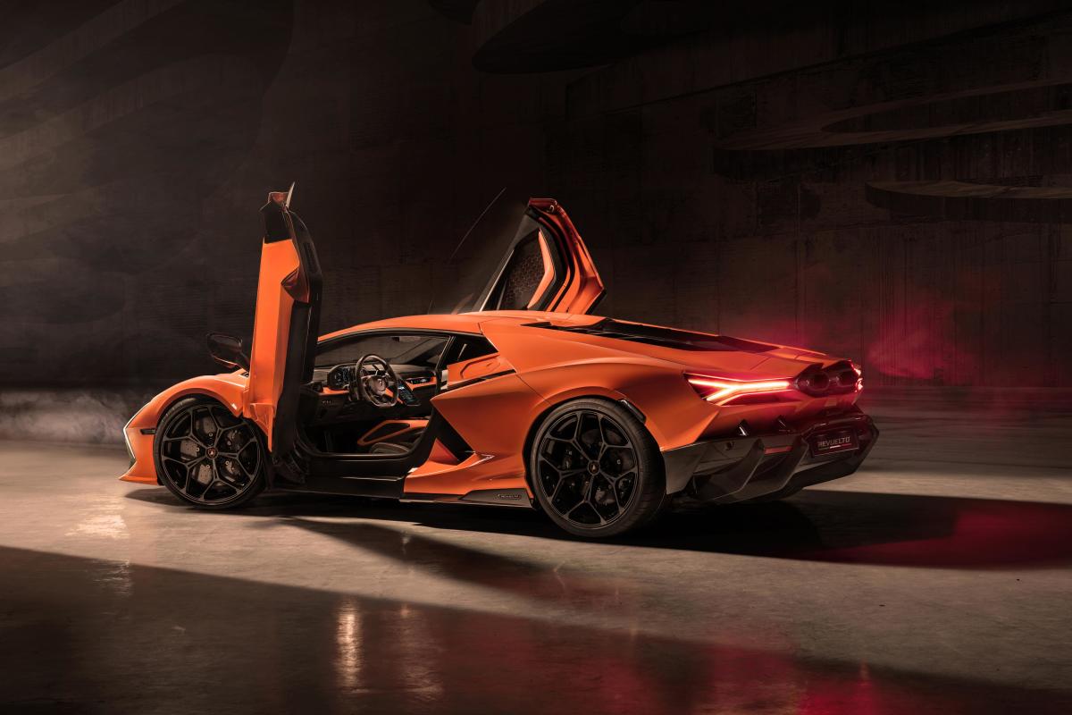 2024 Lamborghini Revuelto Is a 1,001-Hp Speed Demon - Men's Journal