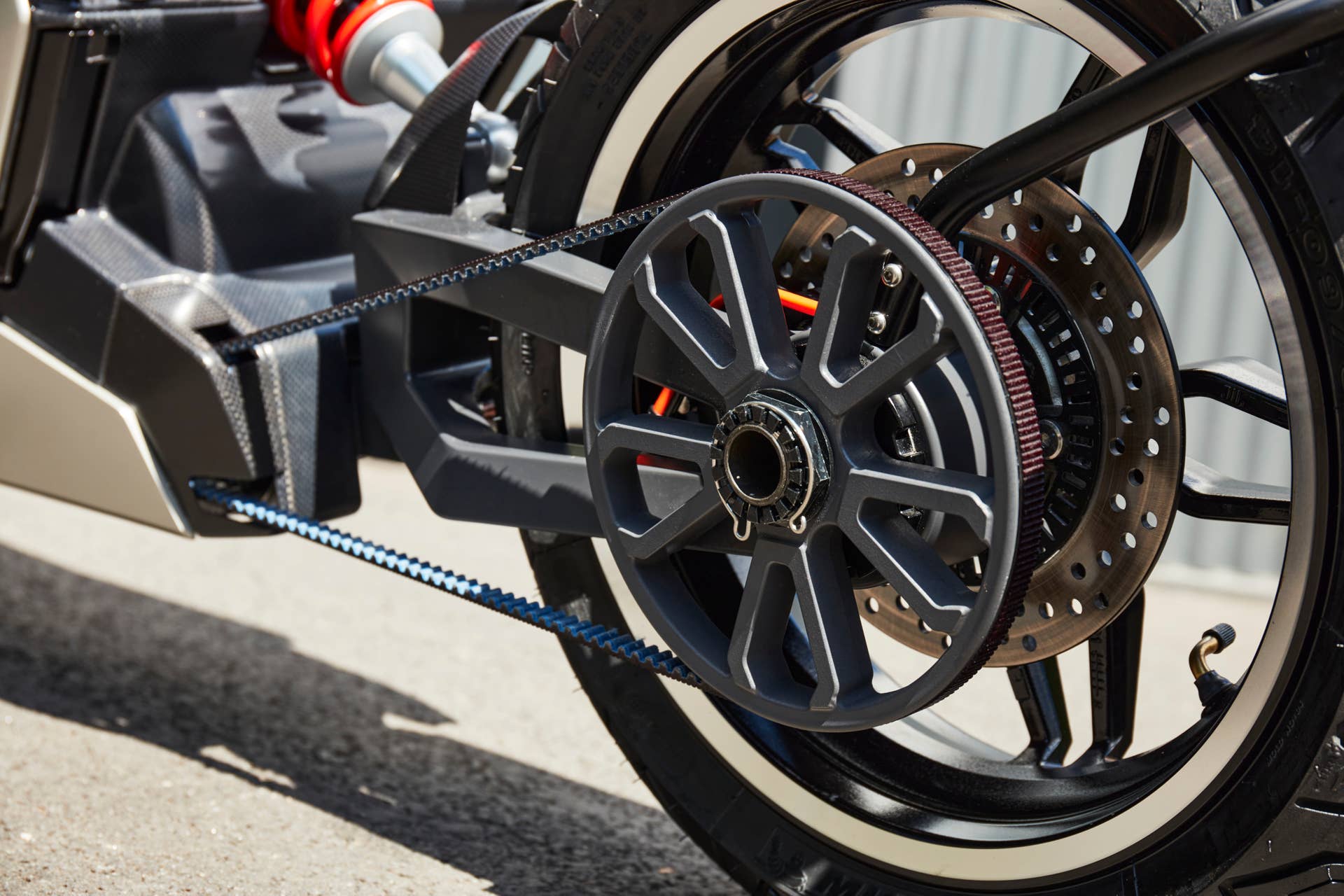 Zapp i300 Electric Scooter Is Coming Stateside - Men's Journal