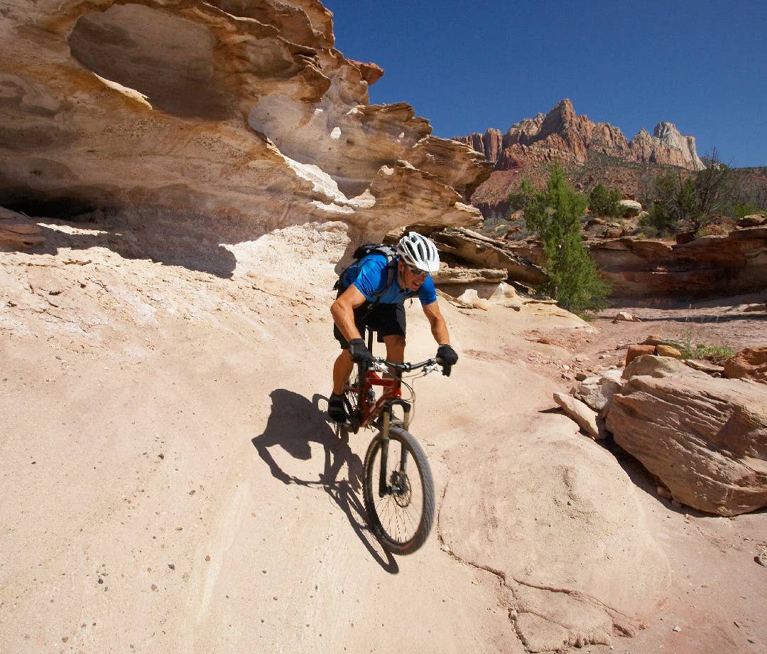 Complete Guide to Zion National Park: Hikes, Hotels, and Tips