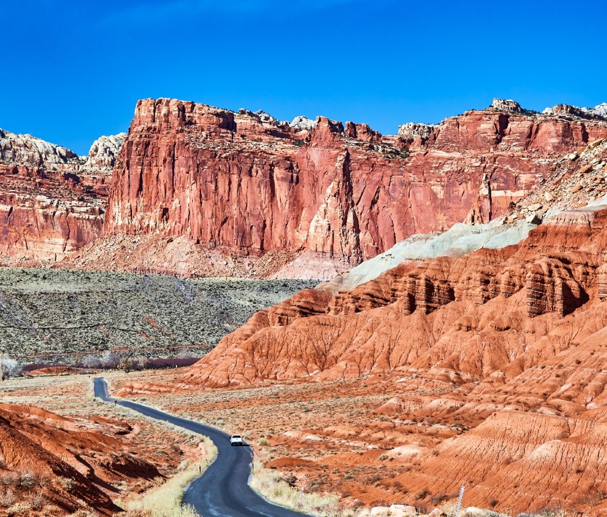 Complete Guide to Capitol Reef National Park: Hikes, Lodging - Men's ...